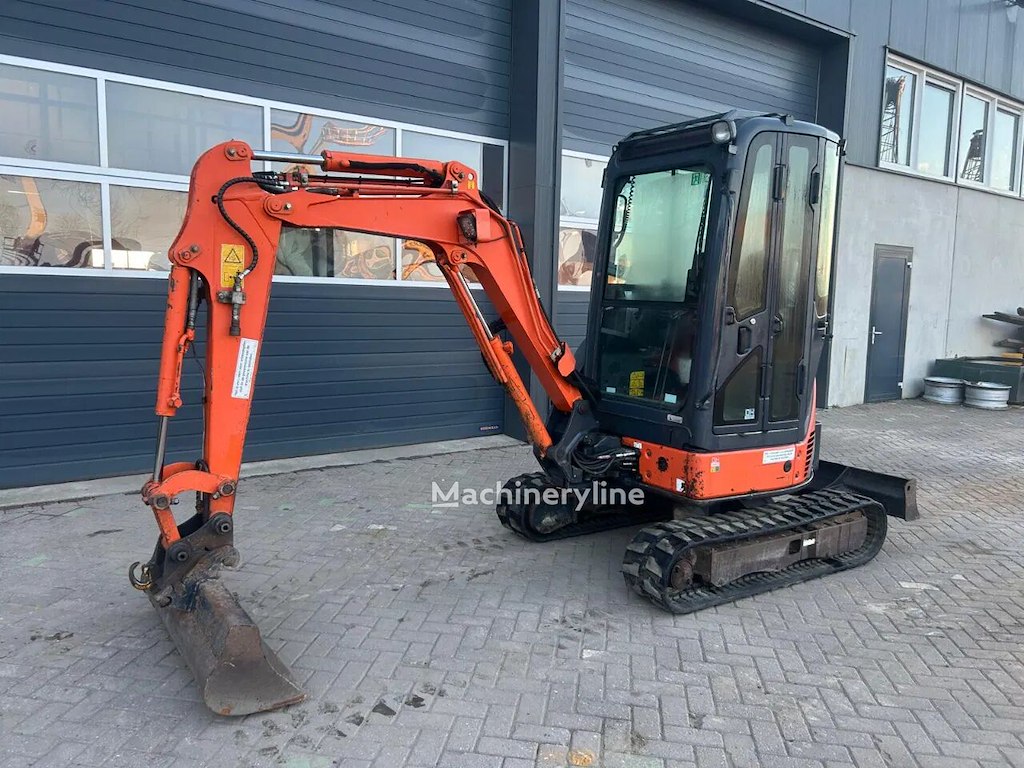 Hitachi ZX22U-2 mini bager
