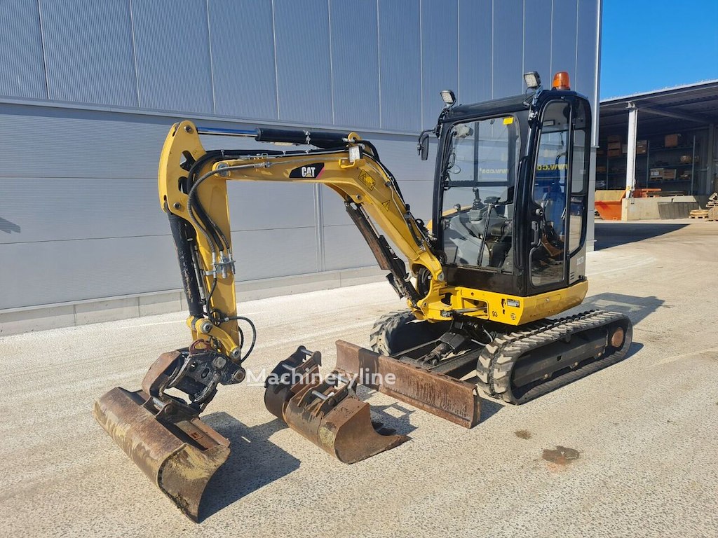 Caterpillar 302.7DCR mini bager