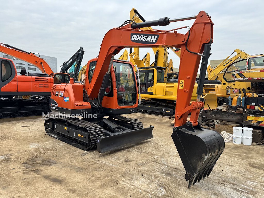 Doosan DX80 midi bager