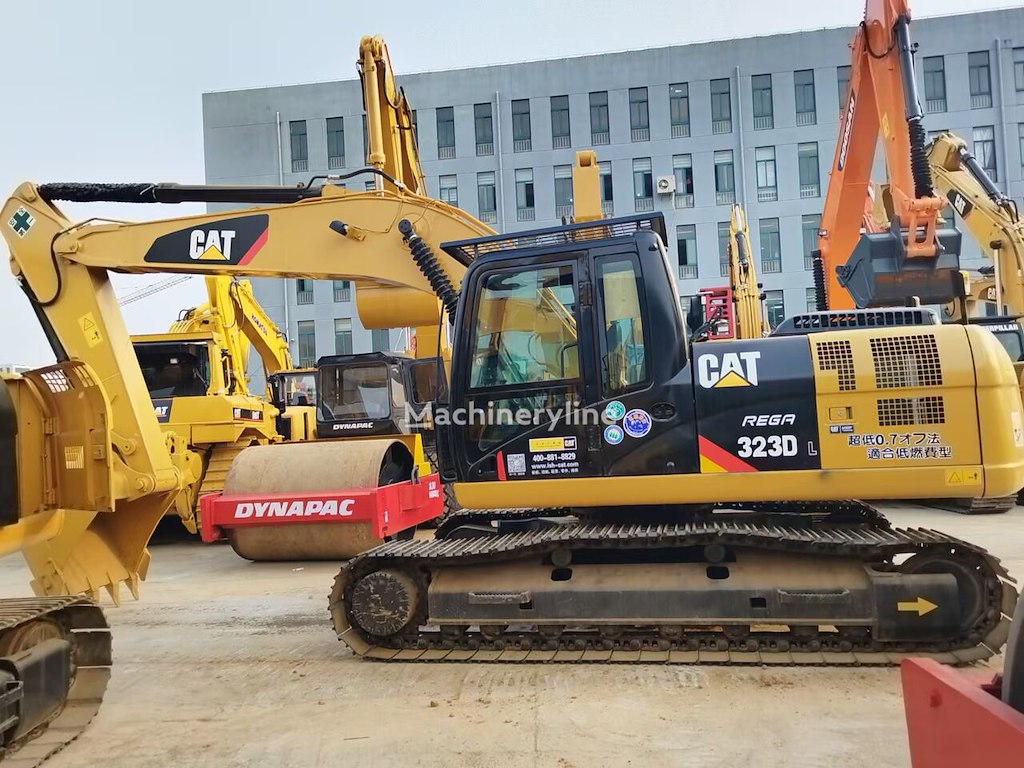 Caterpillar 323D bager guseničar