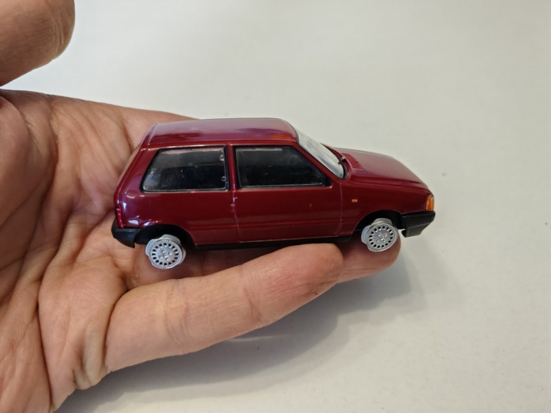 Autic Deagostini FIAT UNO 1:43