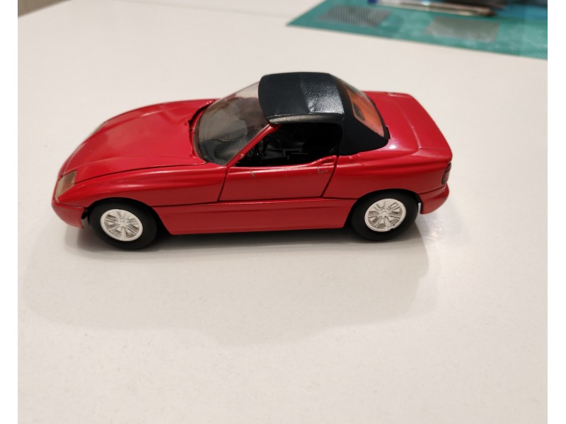 Autic Revel BMW Z1 Cabrio 1:24 Crveni