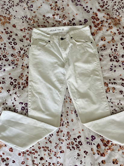 POKLANJAM   NOVO pantalone L/XL 32/30