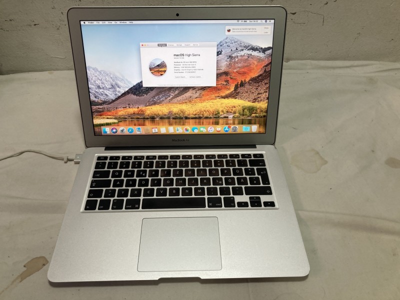 Apple MacBook Air 13 i5 4GB 120GB SSD