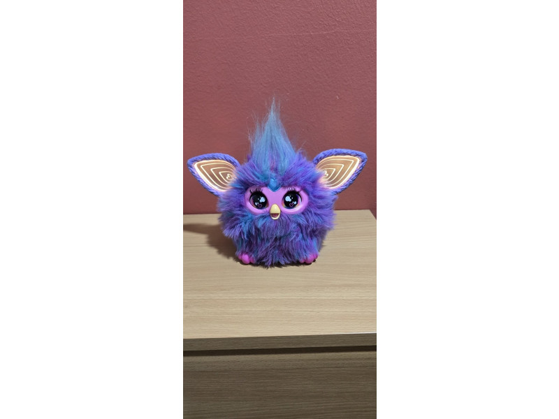 Furby original 2023 Hasbro Purple
