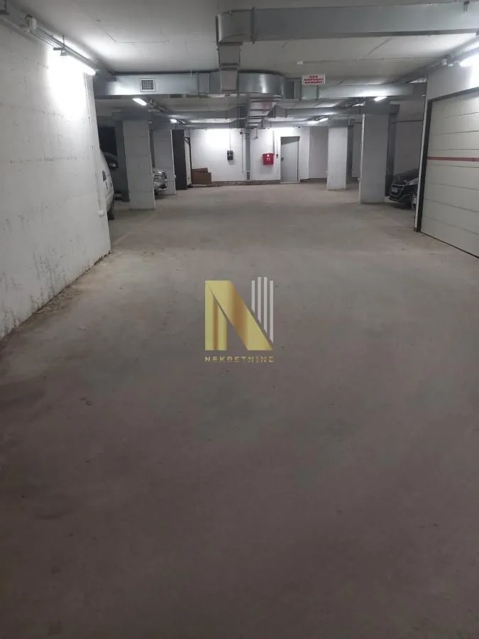 Izdavanje, parking/garaža, 40m², Podbara, Novi Sad Sve Podlokacije