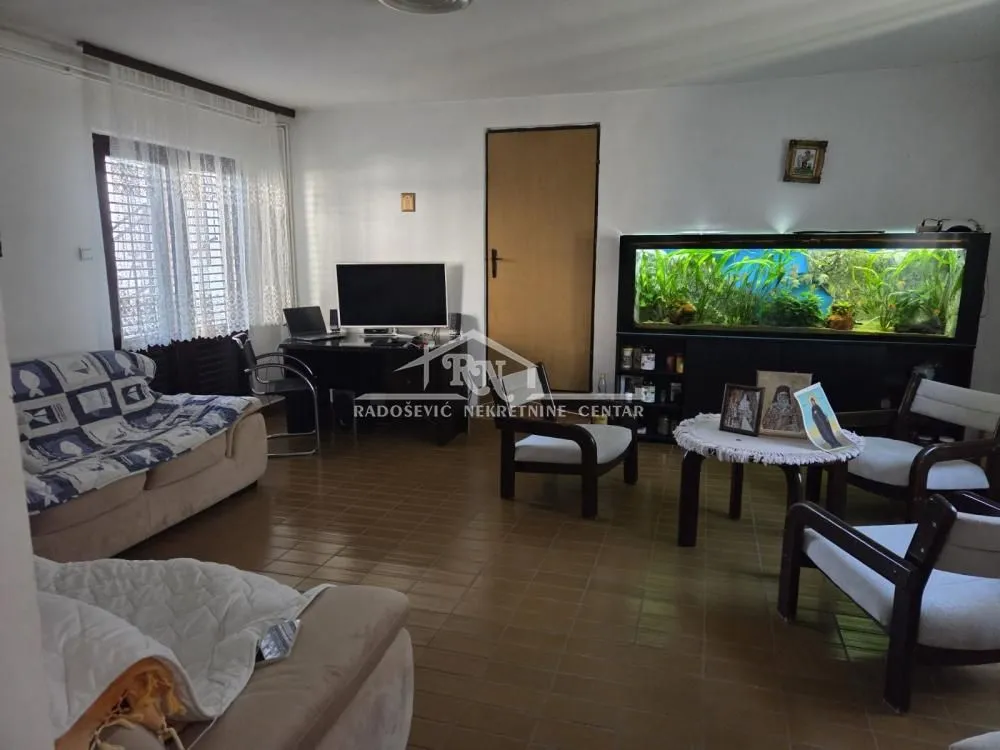 Izdavanje, jednosoban stan, 40m², Boleč, Grocka