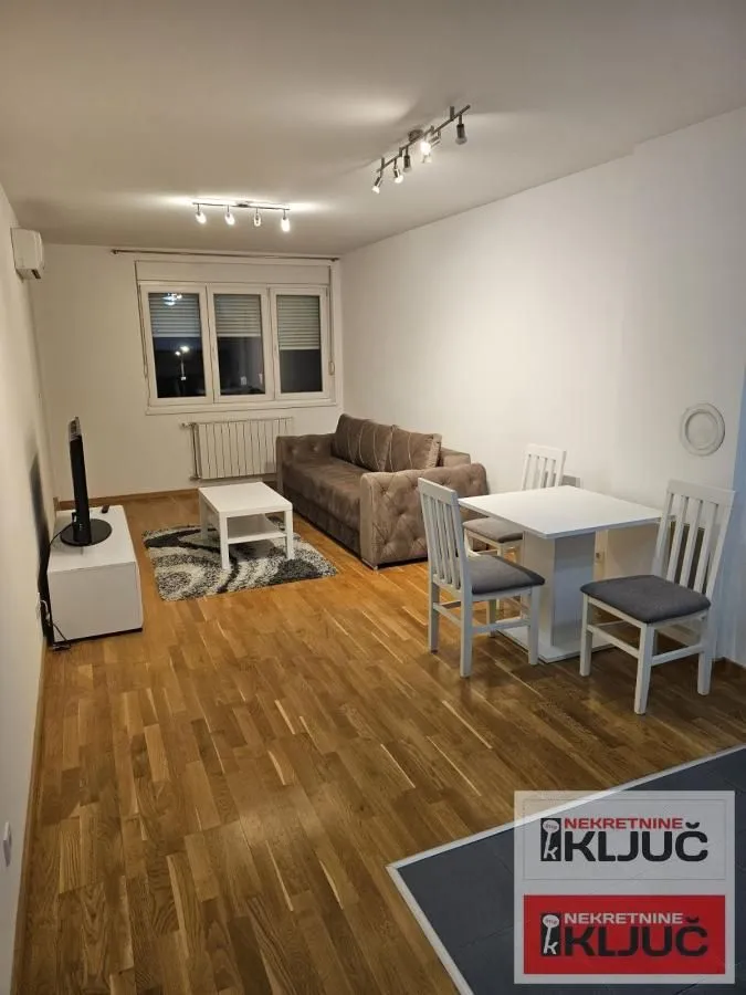 Izdavanje, jednosoban stan, 44m², Kej, Novi Sad Sve Podlokacije