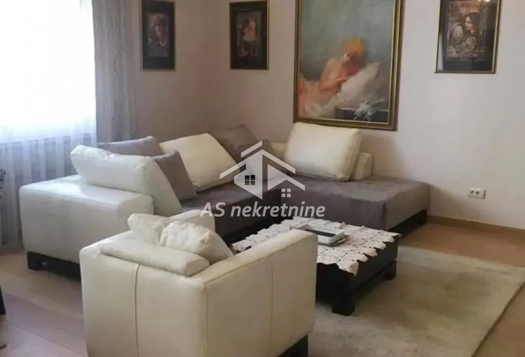 Izdavanje, trosoban stan, 87m², Stari Grad, Beograd