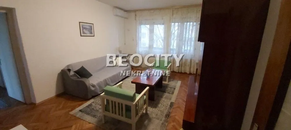 Izdavanje, dvosoban stan, 79m², Stari grad, Novi Sad