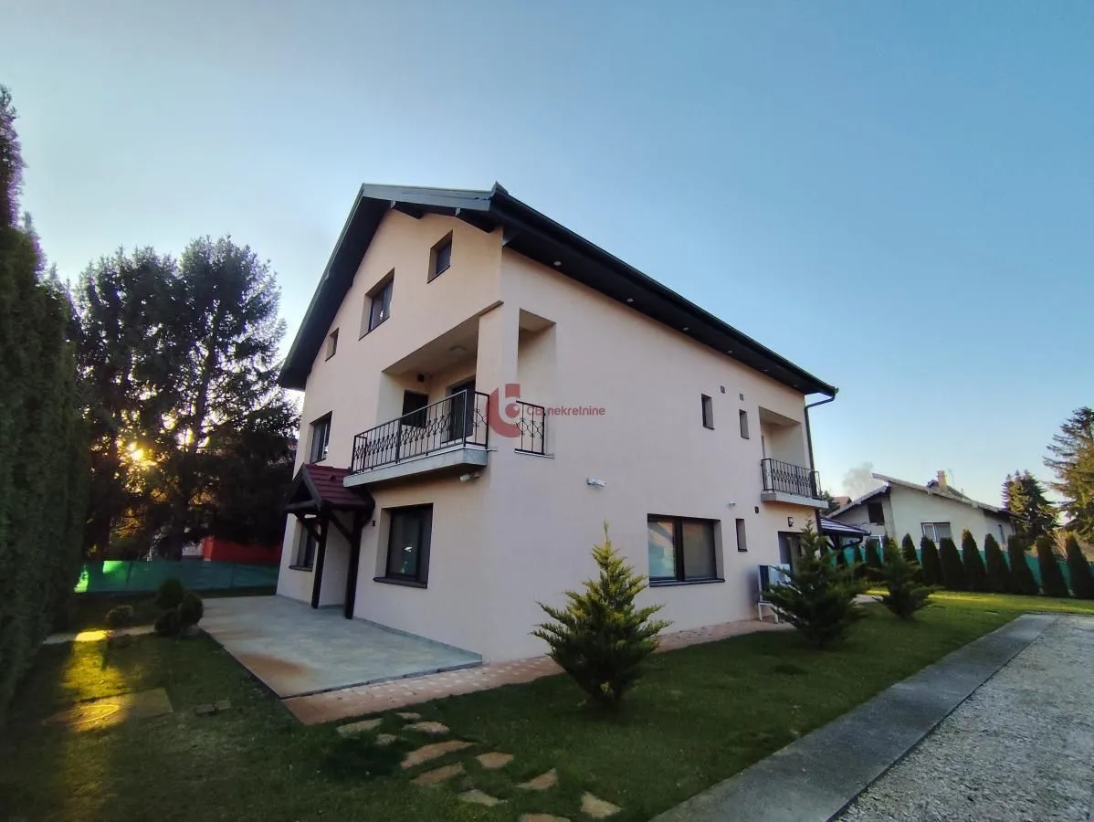 Prodaja, kuća, 340m², Palić, Subotica