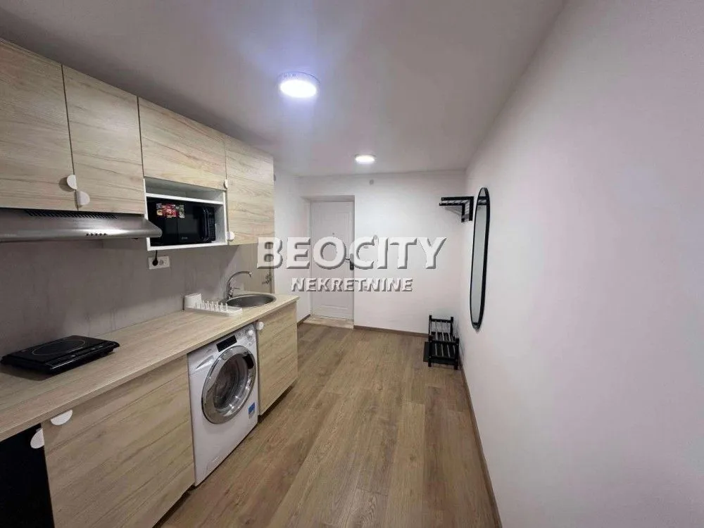 Prodaja, trosoban stan, 62m², Centar, Novi Sad