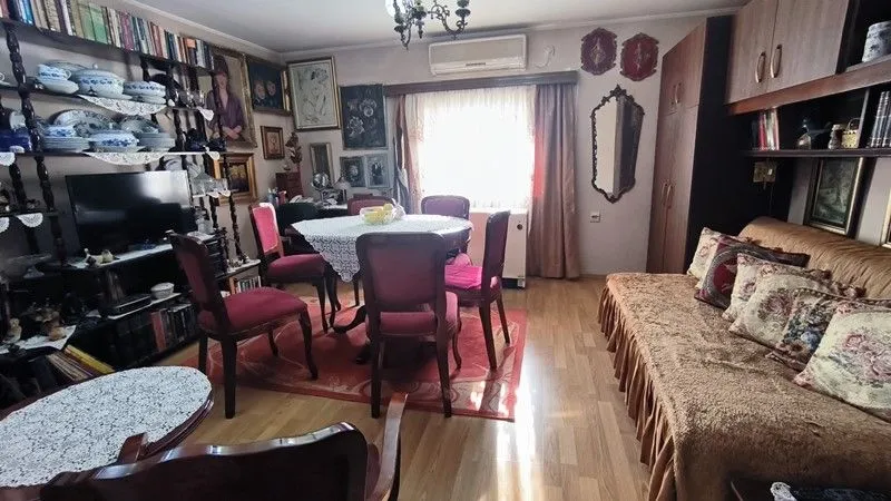 Prodaja, trosoban stan, 67m², Savski Venac, Beograd