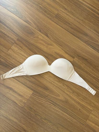 Intimissimi nema zicu nije push up, tanak 85b