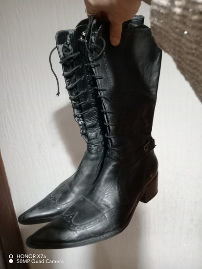 Kozne cizme kaubojke 40 broj