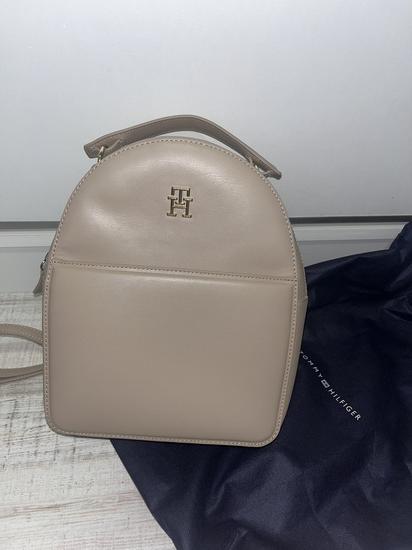 Tommy Hilfiger ranac