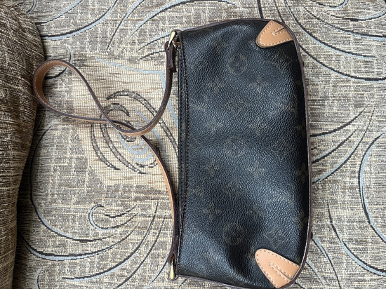 Louis Vuitton pouchette mala torbica