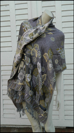 Pashmina esarpa sal 100 % pashmina cvetni dezen