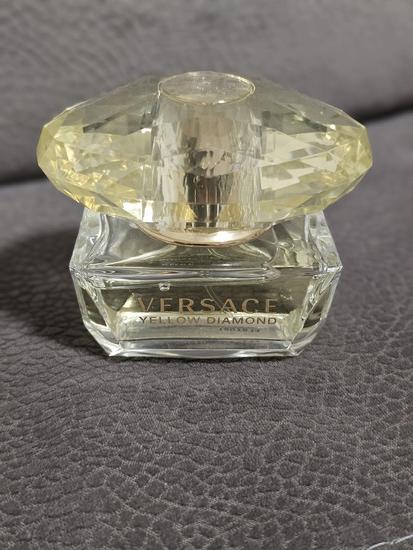 Versace yellow diamond