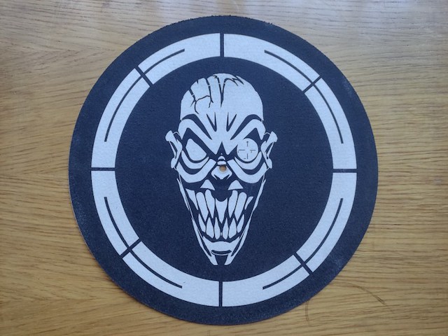 Slipmat Skull za gramofon