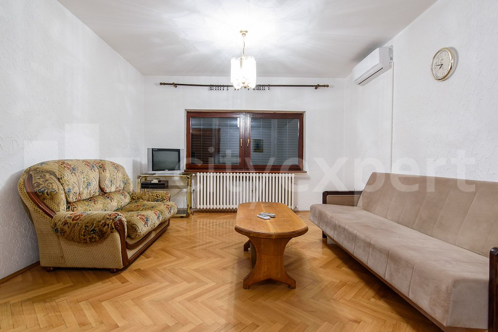 Stan u kući za izdavanje BEZ PROVIZIJE: Četvorosoban, 70m², Vilovskog, Vračar - 700€