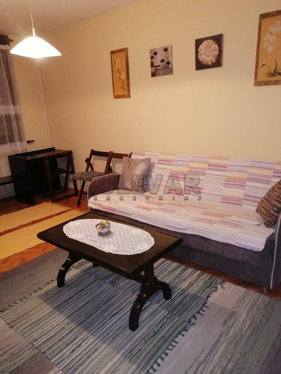 Jednosoban stan, Niš - Bulevar Nemanjića | Izdavanje · 36m² · 230€