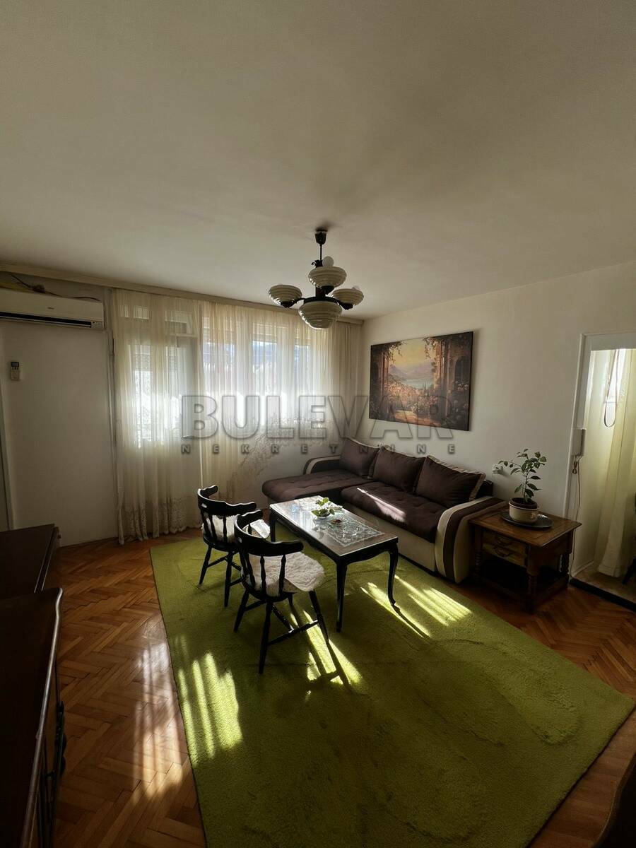 Dvosoban stan, Niš - Crveni pevac | Izdavanje · 56m² · 400€