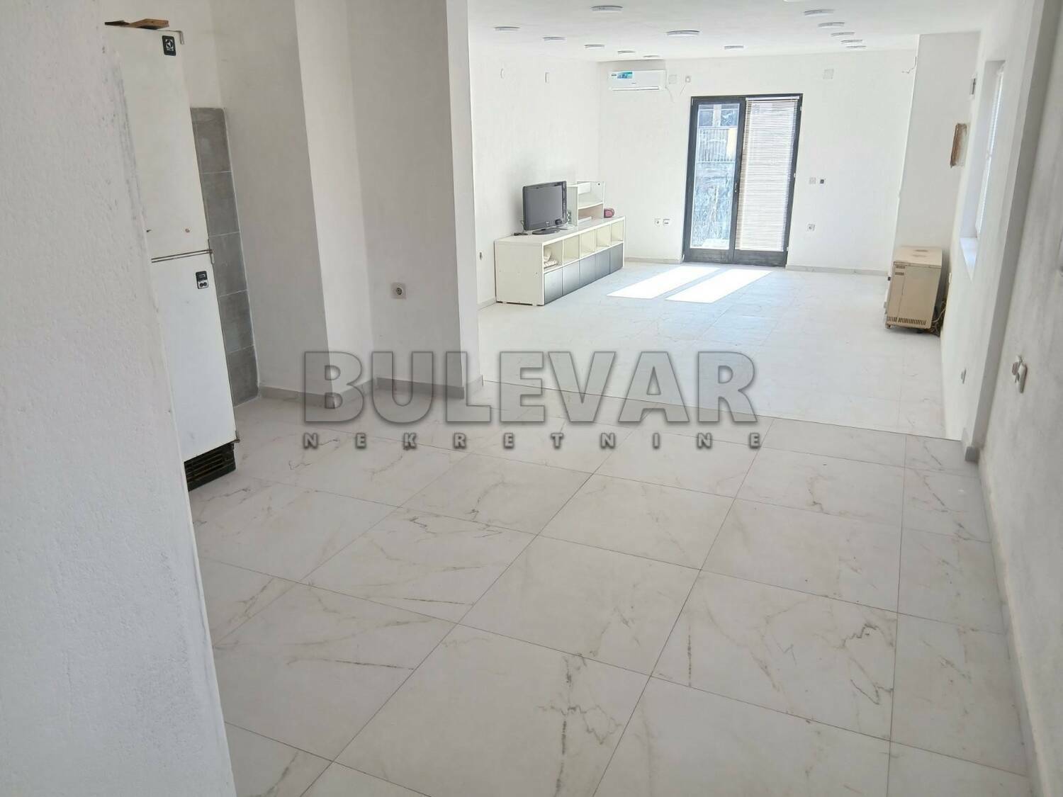 Poslovni prostor / Lokal, Niš - Ratko Jović | Izdavanje · 230m² · 1.300€