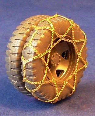 Minor 351022 Tyre chains for German WWII 3 ton truck