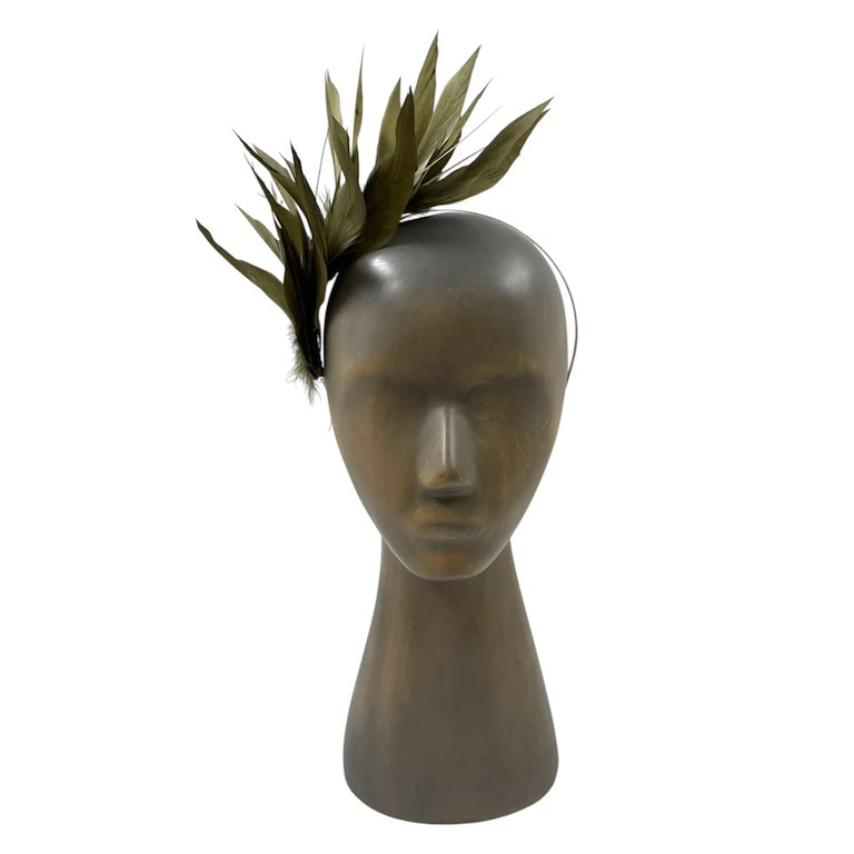 GREEN FEATHER FASCINATOR