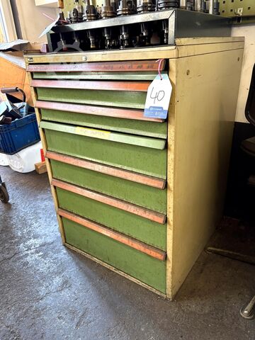 Radionički ormar sa fiokama sa sadržajem
KIND Workshop drawer cabinet with contents