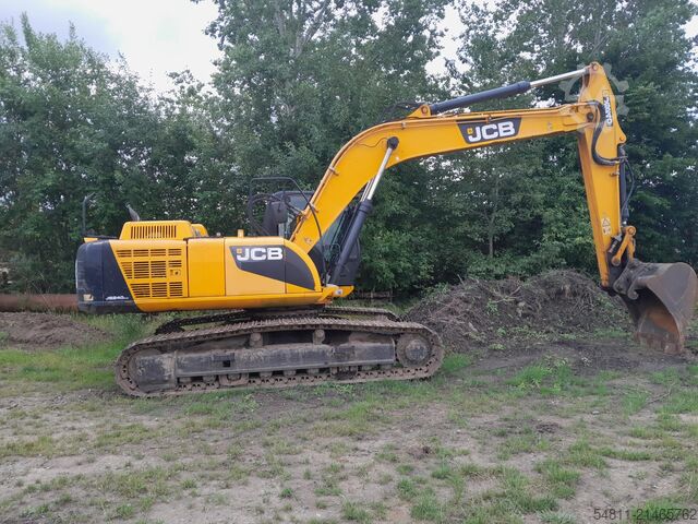 Lančani bager
JCB JS240 NLC * 4.200 H *