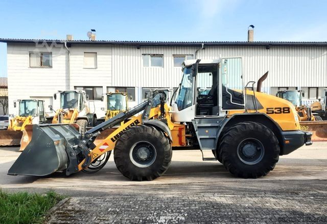 Utovarivač na točkovima
LIEBHERR L 538 kein 524 542 546 Optik wie neu!!! origin