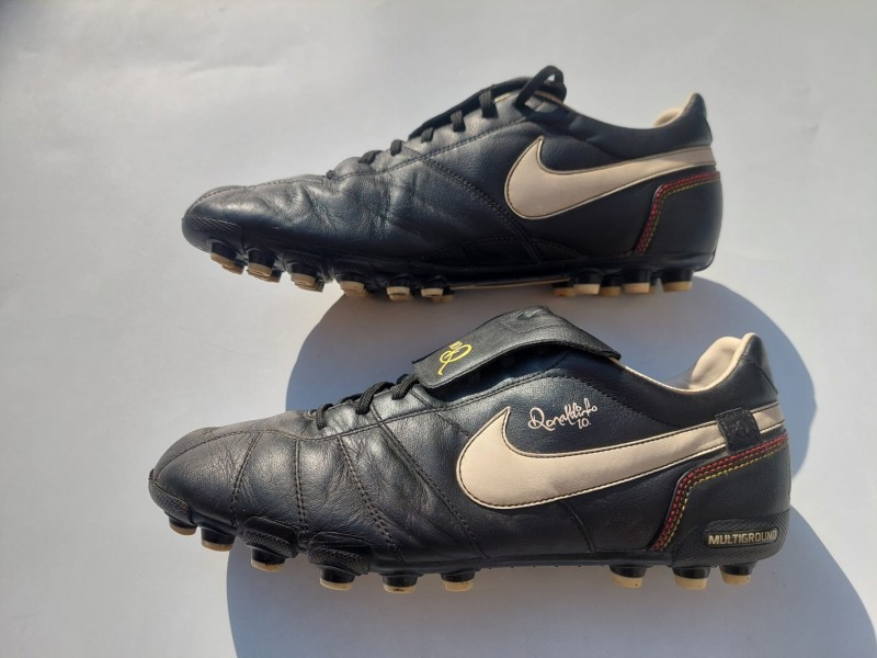 NIKE TIEMPO R10 RONALDINHO RARE 46 broj