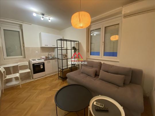 Jednoiposoban stan - 35m2 - Grbavica