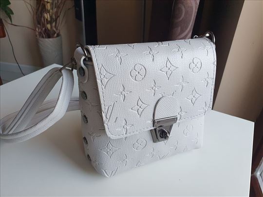 Louis Vuitton tasnica / torbica Novo!