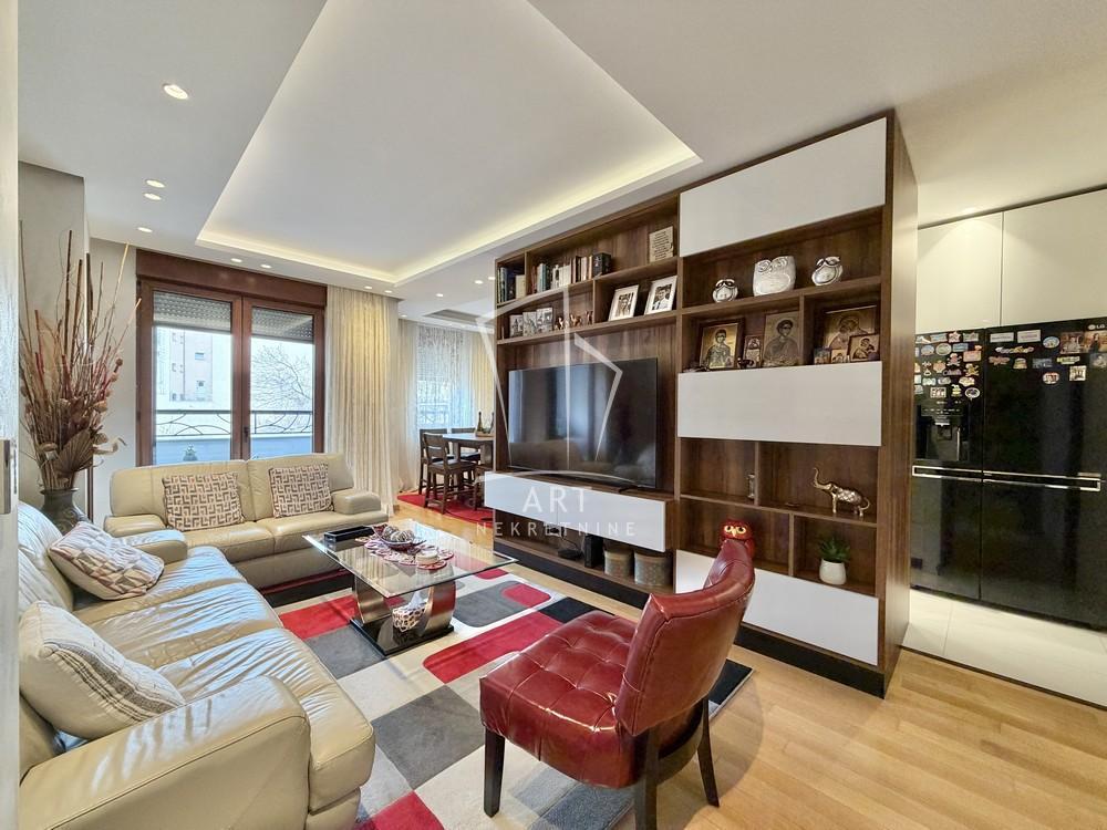 Vojislava Ilića, Četvorosoban stan na prodaju, 88m2, 380.000€