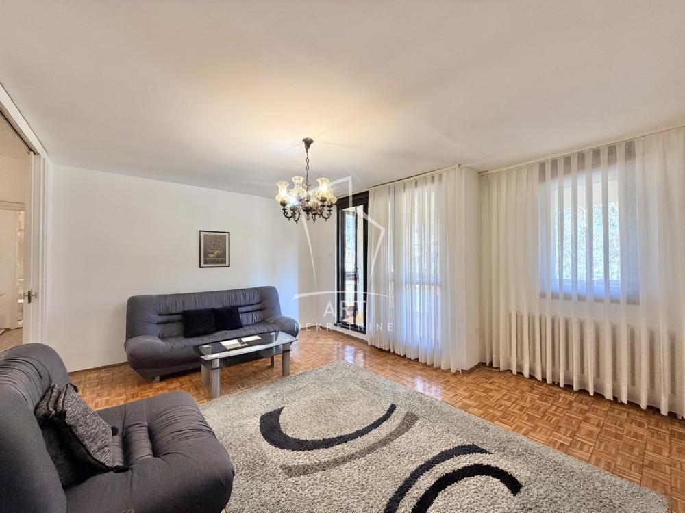 Petefijeva, Četvorosoban stan na prodaju, 99m2, 260.000€