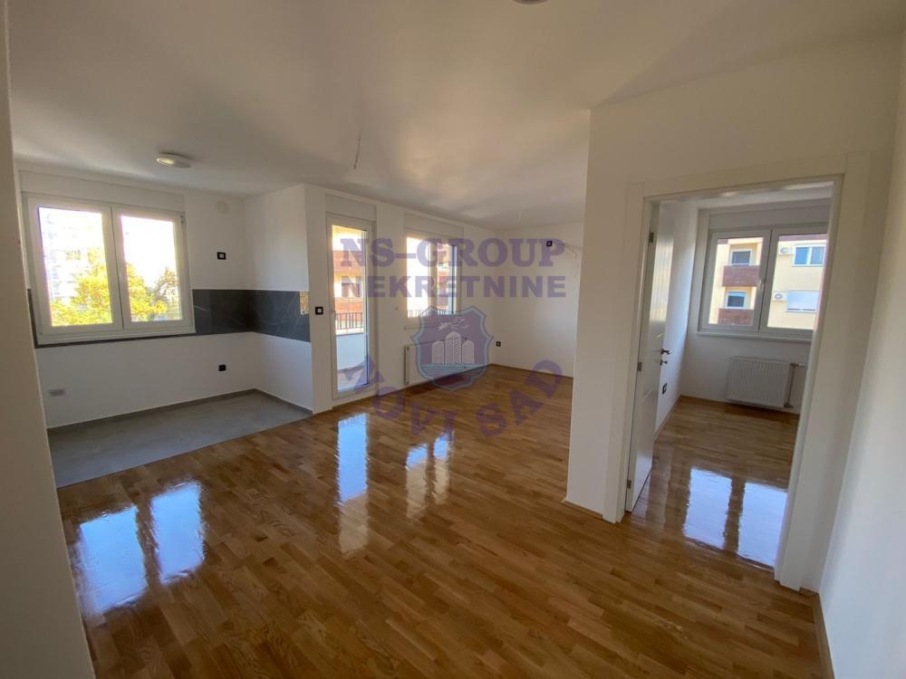 Četvorosoban stan na prodaju, 79m2, 186.020€