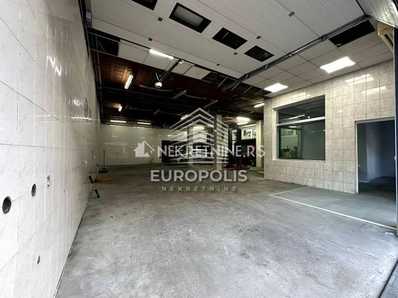 Prometna lokacija - lokal 200m2 za sve namene ID#8298