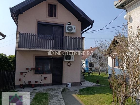 Kuća 100m² + 76m², Zvečka, Obrenovac - 140.000€