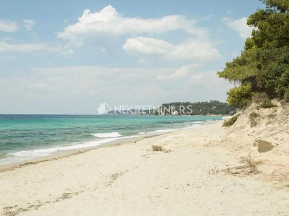 HALKIDIKI – SIVIRI SAMOSTALNA PORODIČNA KUĆA SA POGLEDOM NA MORE – 350.000 €