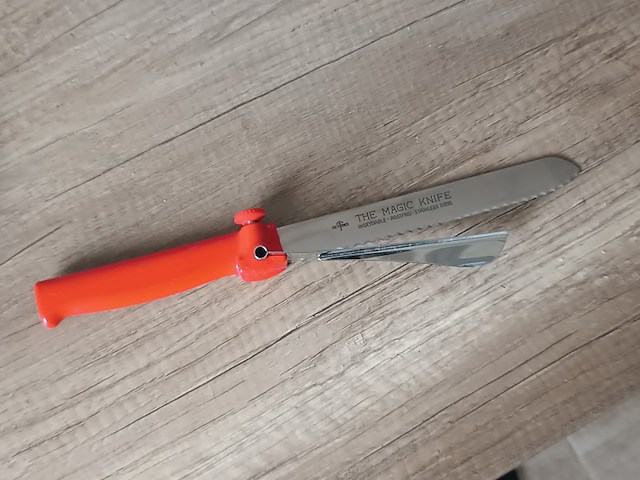 VICTORINOX the magic knife