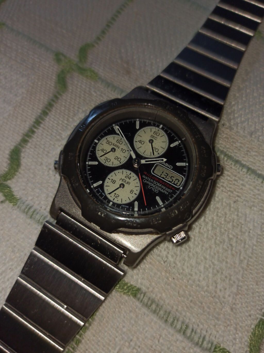Casio sat MWA-10 Chronograph Sat je dobro ocuvan, kupio sam mu novi