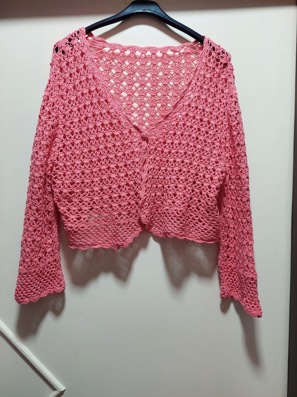 Ručno heklani ženski kardigan/bolero u roze boji. - Materijal
