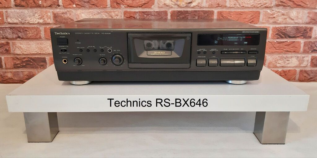 Odlično očuvan kaset dek marke Technics RS-BX646 Zvučno izvanredan