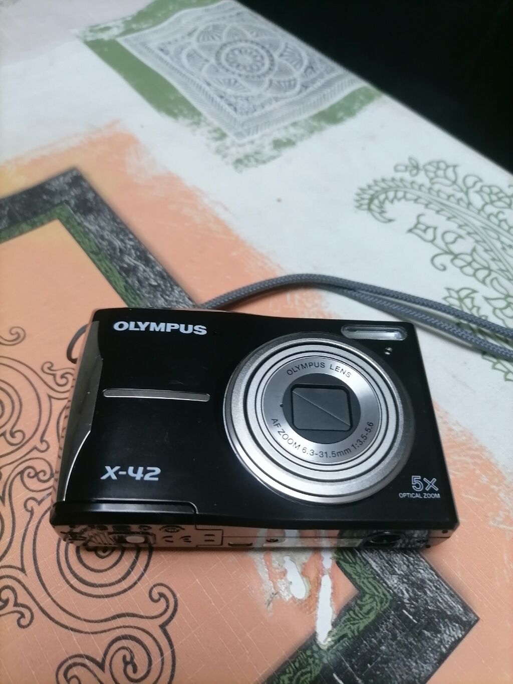 Olympus X-42 kompaktni digitalni fotoaparat - Senzor: 12 megapiksela