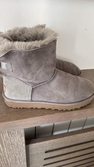 Ugg cizme kao nove