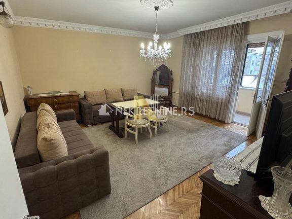 Prostran jednosoban stan 60m2 - Pet friendly