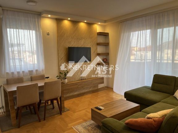 Izdajem Pet Friendly LUX trosoban stan na Novom Naselju !!! DUPLEX ID#5926